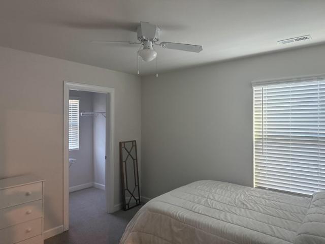 Seeking professional roommates furnished/unfurnish