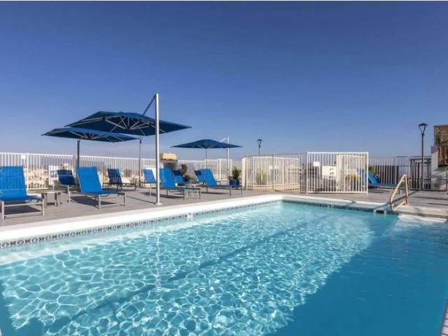 Seeking room mate for hollywood apartment