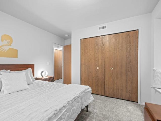 Seeking Roomate 21 27yo in Kalamazoo Area