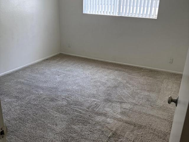 Seeking Roommate for 4bedroom 2bath!