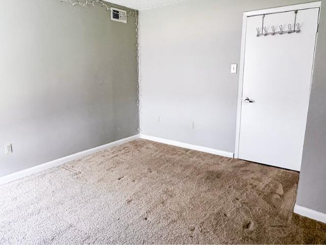 Seeking roommate for 3rd bedroom