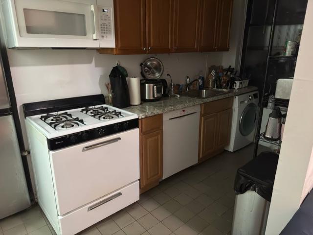 Seeking roommate for apartment in Morningside