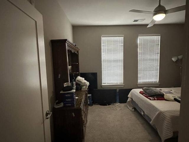 Seeking Roommate to move in!