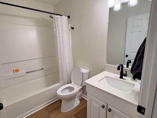 Seeking 2 roommates near FSU campus