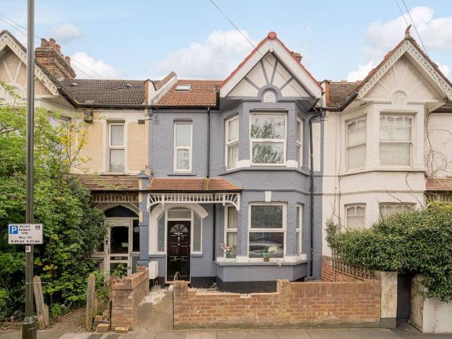 Seely Road, Tooting, London SW17, 3 bed flat to rent, £5,200 pcm | PrimeLocation
