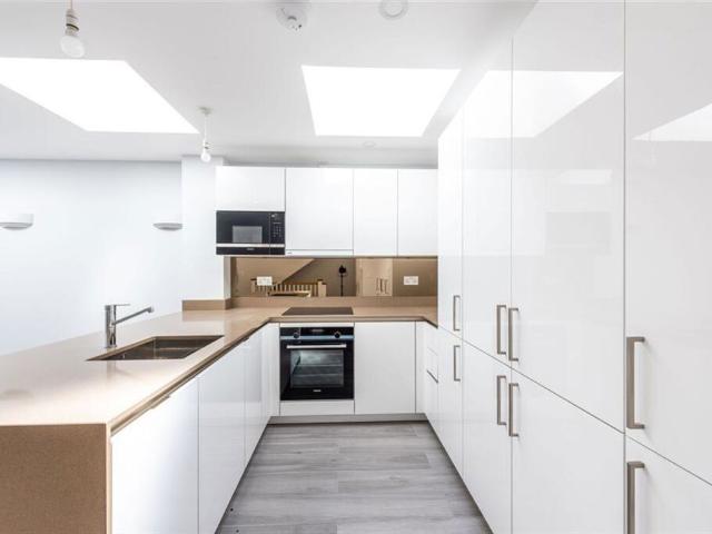 Sefton Street, Barnes SW15, 2 bed flat to rent, £2,900 pcm | PrimeLocation