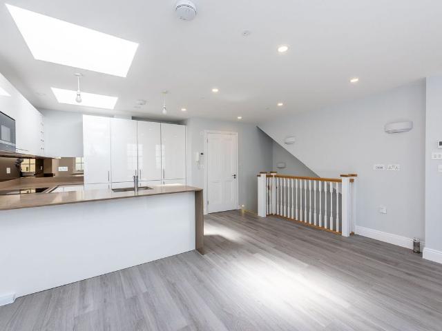 Sefton Street, Putney, London SW15, 2 bed flat to rent, £2,750 pcm | PrimeLocation