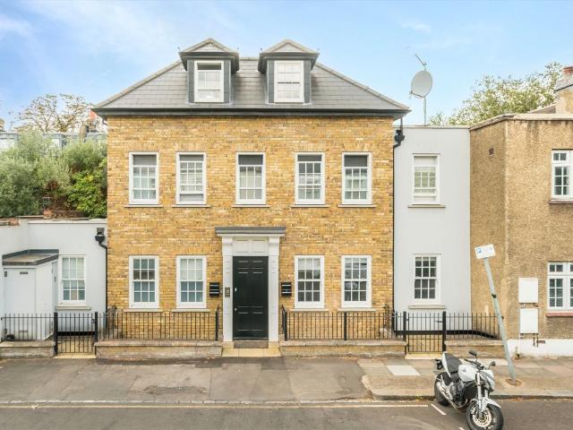Sefton Street, Putney SW15, 2 bed flat to rent, £2,750 pcm | PrimeLocation