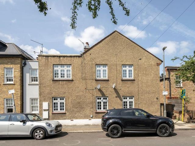Sefton Street, West Putney, London SW15, 3 bed flat to rent, £2,701 pcm | PrimeLocation