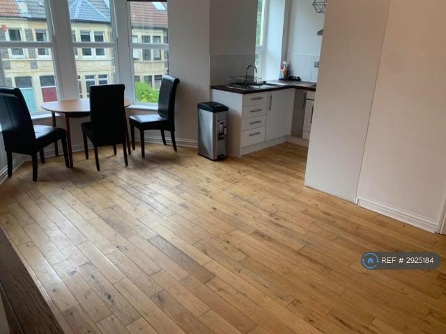 Sefton Park Road, Bristol, BS7 2 bed flat to rent £1,550 pcm £358 pw
