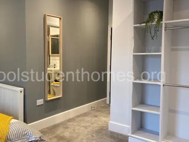 Sefton Park/Aigburth Peoples Hall Crown Green Bowls Club, Mossley Hill Drive, Liverpool, L17 0EE, United Kingdom | 9 bed house for rent #154578860 | Rentberry