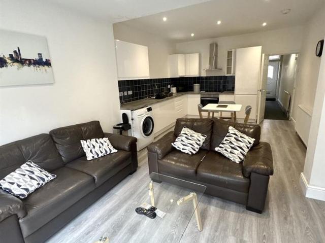 Sefton Road, Birmingham B16, 4 bed shared accommodation to rent, £585 pcm | PrimeLocation