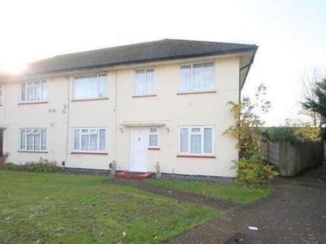 Selwood Gardens, Stanwell, 2 Bedroom Maisonette