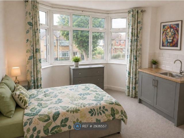 Selwood Road, London KT9, Room to rent, £869 pcm | PrimeLocation