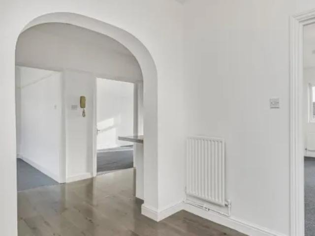 Selworthy Road, Bell Green, Sydenham, SE6 4LX, United Kingdom | 3 bed apartment for rent #166564256 | Rentberry