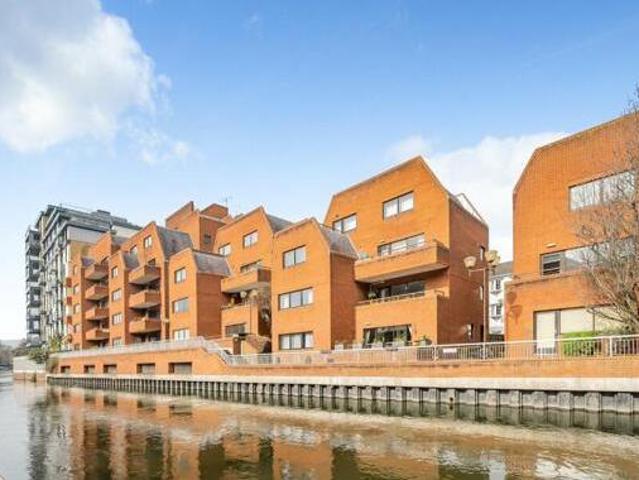 Selborne Court, Reading, 1 Bedroom Apartment