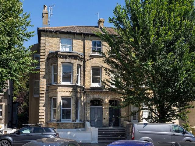 Selborne Road, Hove BN3, 2 bed flat to rent, £1,700 pcm | PrimeLocation