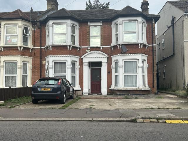 Selborne Road, IG1 Century 21 United Kingdom