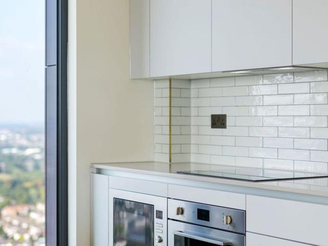 Selbourne Road, Walthamstow E17, 2 bed flat to rent, £2,965 pcm | PrimeLocation