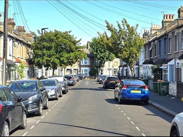 Selby Road, London, E13 3 bed terraced house to rent £2,300 pcm £531 pw