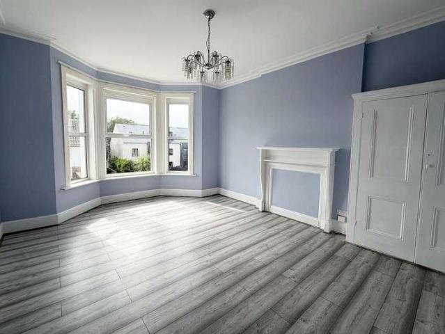 Selden Road, Worthing, BN11