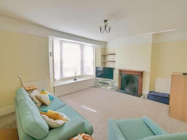 Selden Road, Worthing, BN11