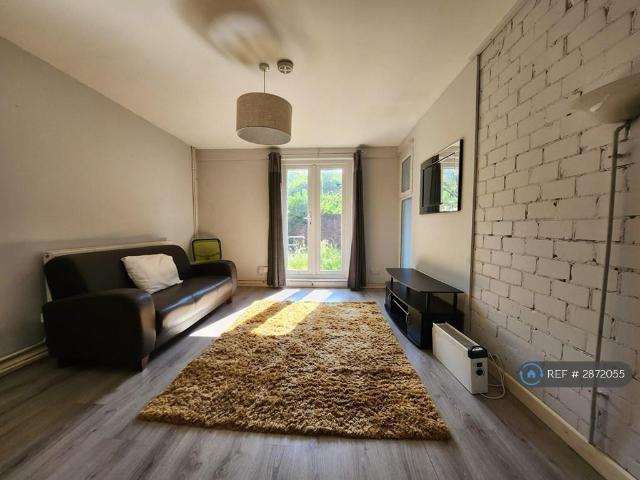 Selden Walk, London, N7 4 bed terraced house to rent £3,950 pcm £912 pw