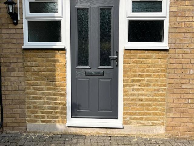 Self contained 1 bed annex with private entrance