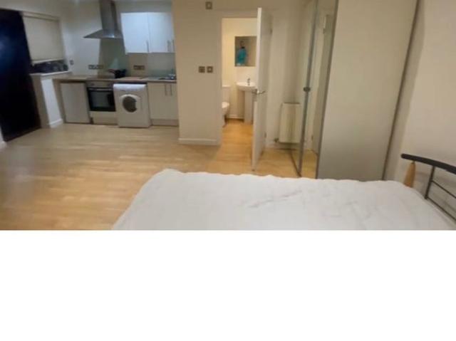 Self contained Annexe by JP Morgan ALL bills inc