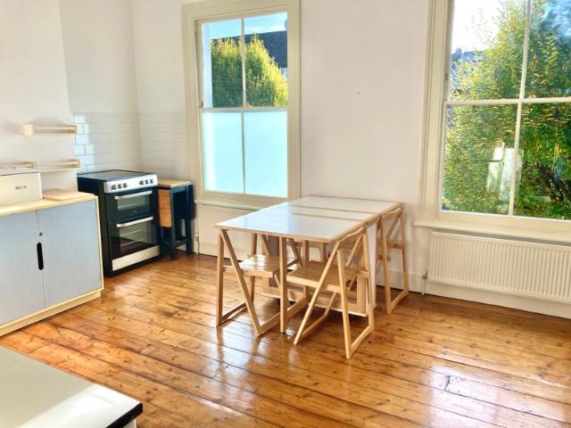 Self contained flat, double bedroom, all bills inc