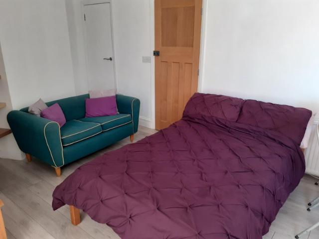 Self Contained Studio Elm Grove area inc ALL BILLS
