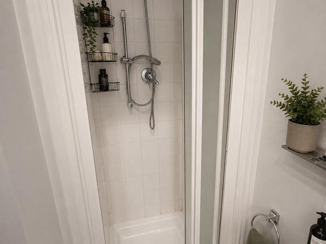 Self contained studio flat Willesden green