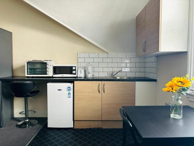 Self contained Studio in a 3 bed flat