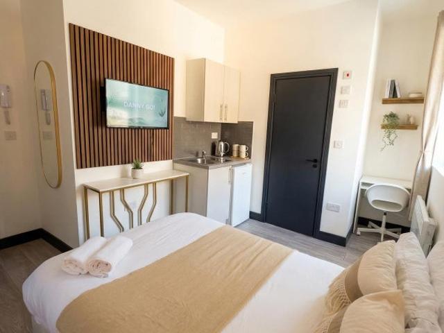 Self Contained Studio Islington All Bills Included