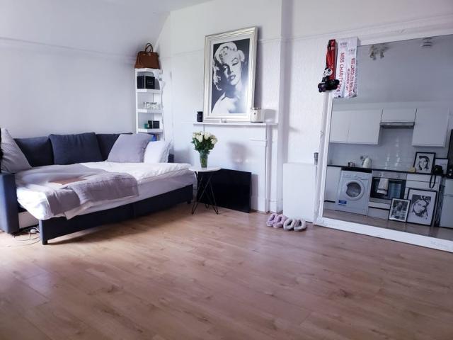 Self Contained Studio Muswell Hill N10