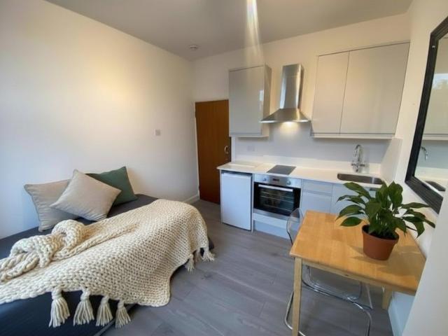 Self Contained Studio Near Imperial College