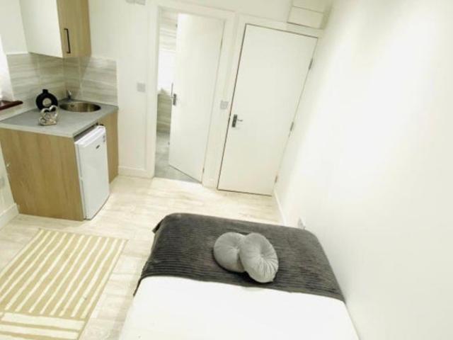✨ ️ Self Contained Studio to Let in Streatham