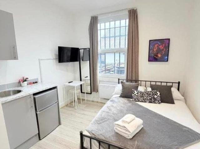 ✨ Self Contained Studios to Let in Holloway