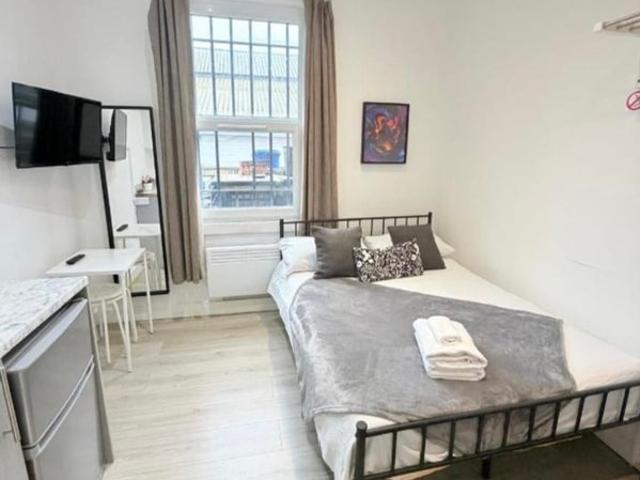 ✨ Self Contained Studios to Let in Holloway