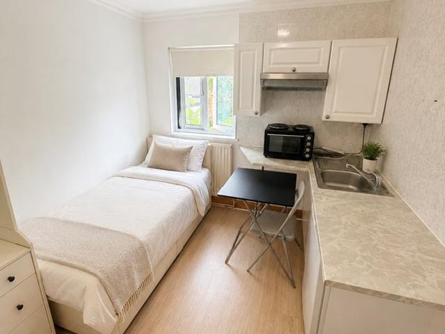 Selfconta Studio Flat Stokey All Utility Bills Inc