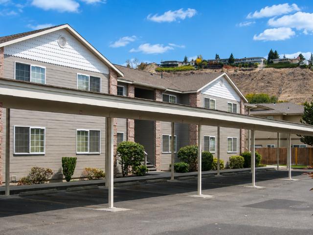 SELH30 Heritage Manor 2 Bedroom Apartment for Rent at 308 Valleyview Ave, Selah, WA 98942