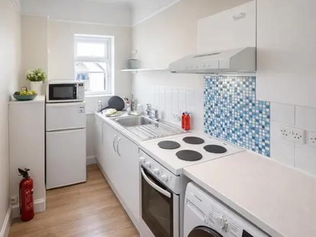 Selhurst Evangelical Church, 2 Prince Road, London, SE25 6NR, United Kingdom | 1 bed apartment for rent #121373202 | Rentberry
