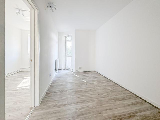 Selkirk House, Defoe Road, Hackney N16, 1 bed flat to rent, £1,700 pcm | PrimeLocation