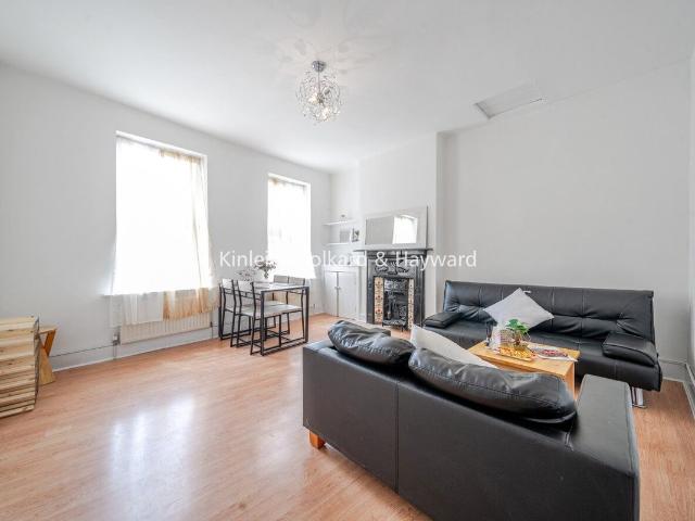 Selkirk Road, London SW17, 2 bed flat to rent, £2,500 pcm | PrimeLocation