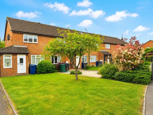 Sellwood Drive, Barnet EN5 2 bed terraced house to rent £2,095 pcm £483 pw