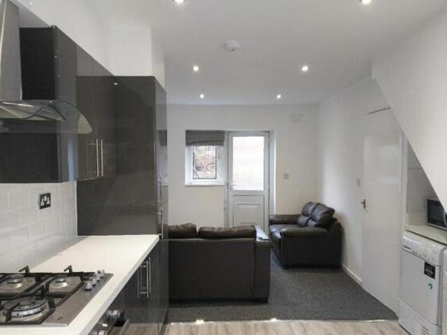 Selly Oak, Fladbury Crescent, Birmingham, 5 Bedroom House