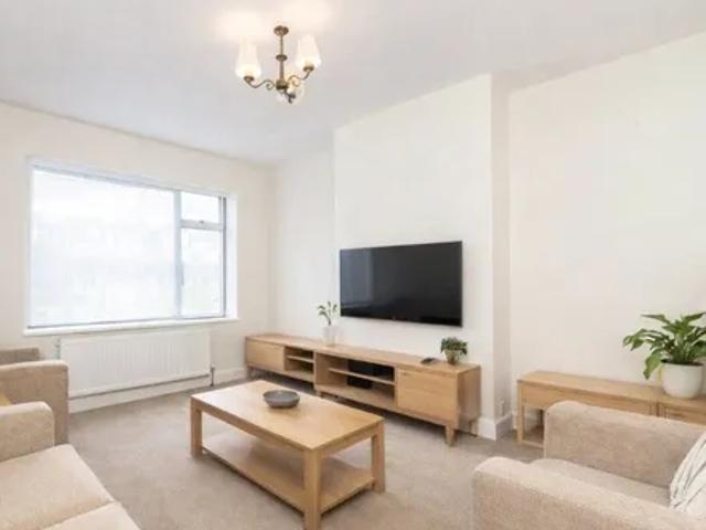 Selsdon Road, London, NW2 7NG, United Kingdom | 4 bed townhouse for rent #166280279 | Rentberry