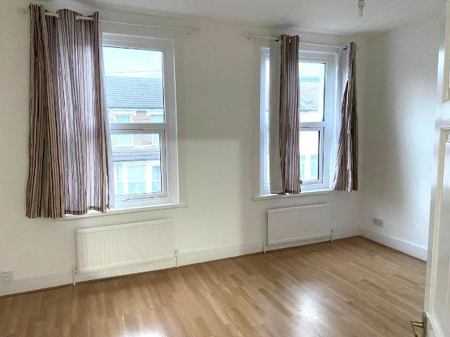 Selsdon Road, London E13, 2 bed flat to rent, £1,850 pcm | PrimeLocation