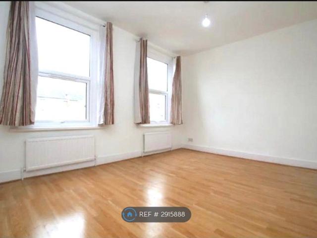 Selsdon Road, London E13, 2 bed flat to rent, £1,850 pcm | PrimeLocation