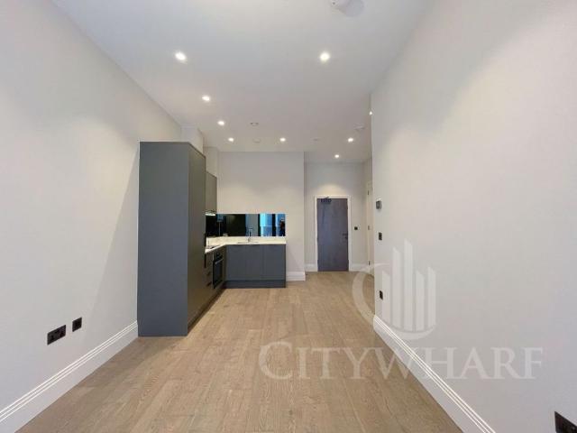Selsdon Way, London